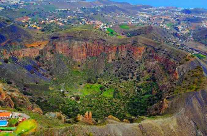 Orígenes Volcánicos: La Caldera de Bandama, un Tesoro Geológico de Gran ...